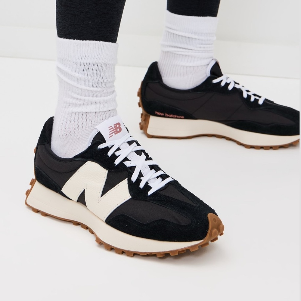 New Balance 327 Black and Cream Sneakers - Gem